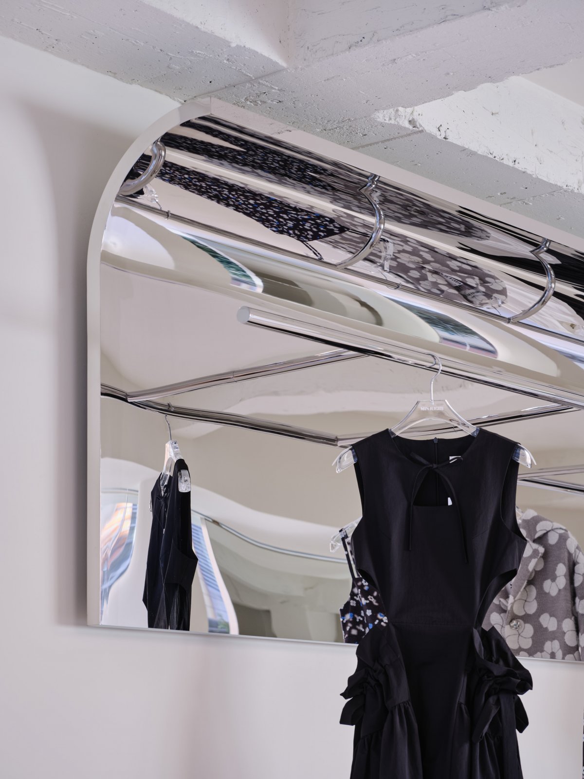 YINJISPACE - Studio Fragment x Minjukim Anguk Flagship Store